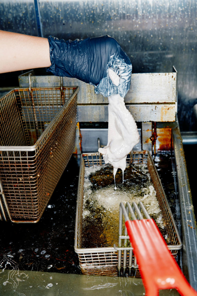 The Best Lemon Pepper Wings in Atlanta