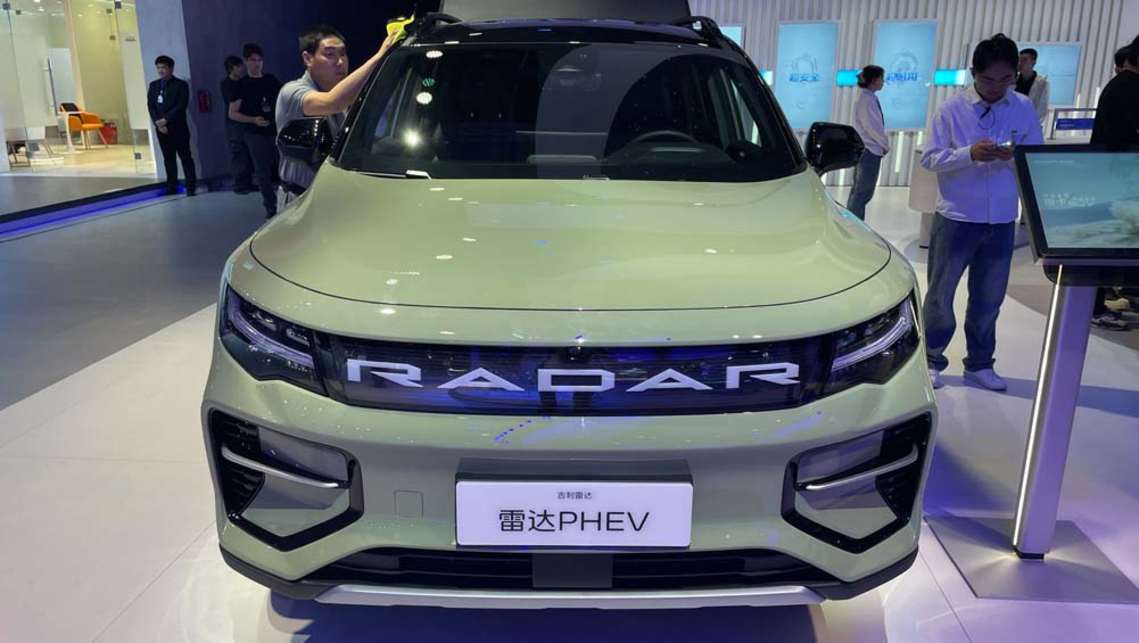 Geely's ute goes PHEV!