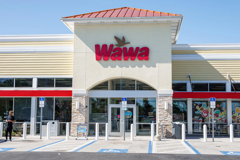 Indiana's first Wawa stores open in May. Here's when.
