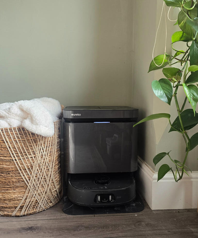 Eureka J15 Pro Ultra review – high-tech cleaning that's ultra low ...