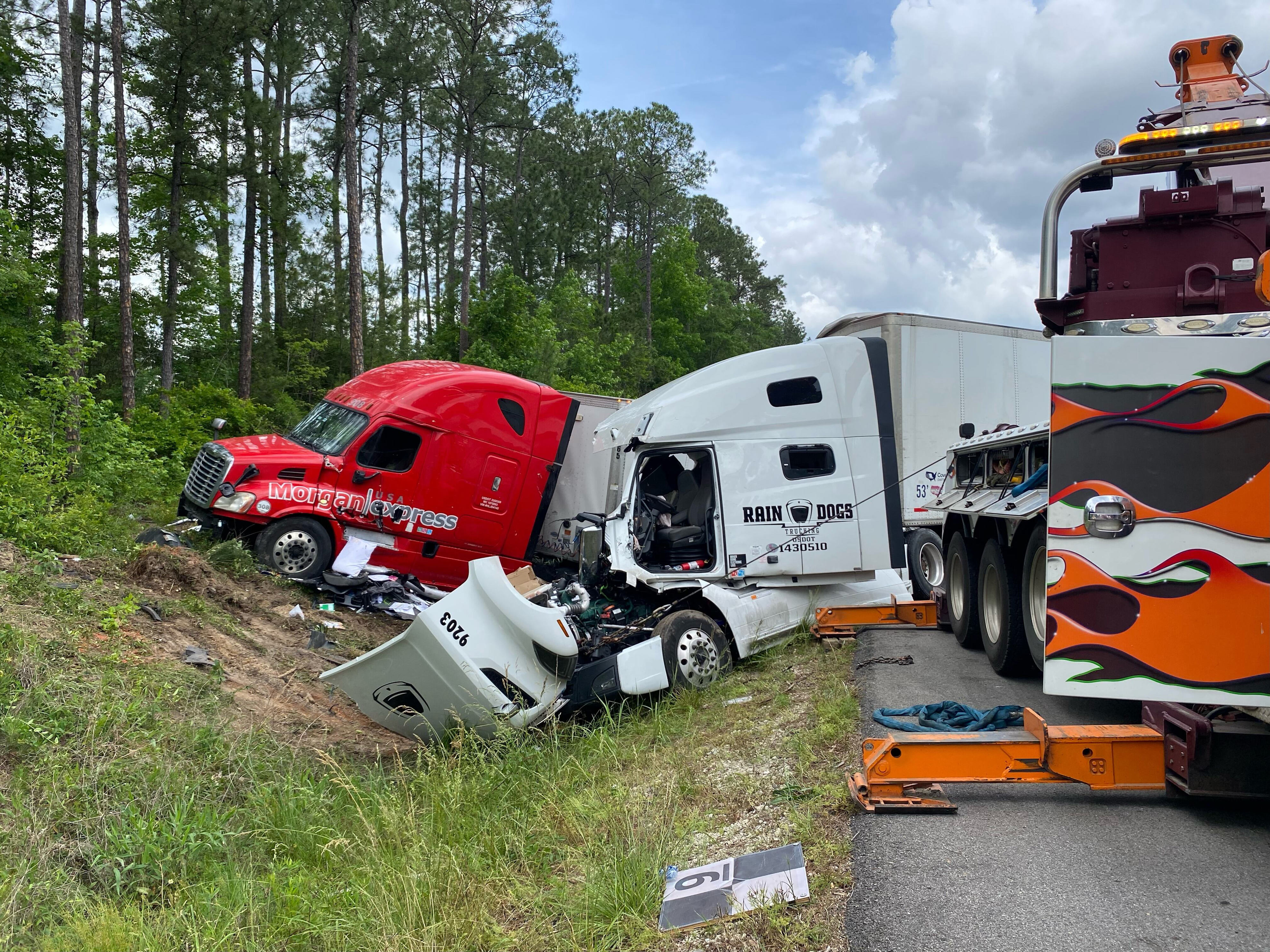 I-59 southbound back open after fatal accident involving pair of 18 ...