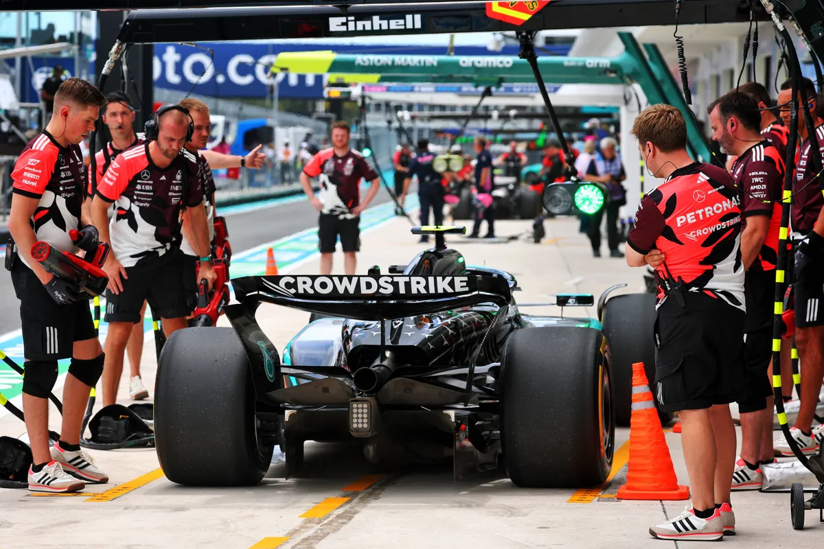 McLaren and Mercedes change PU's on their cars ahead of Sprint Qualifying