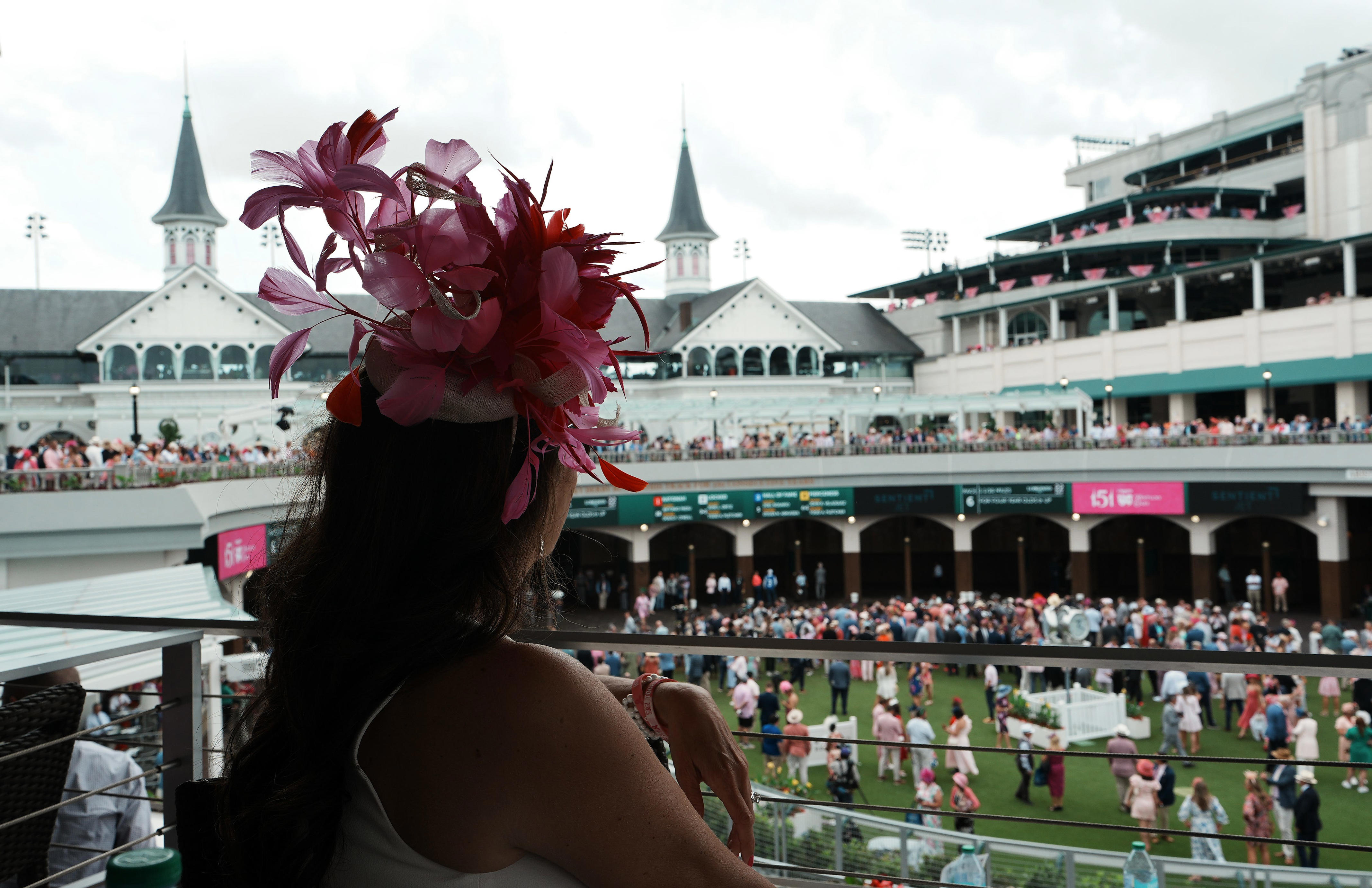 Don't pay too much for Kentucky Derby, 4 tips on how to save money
