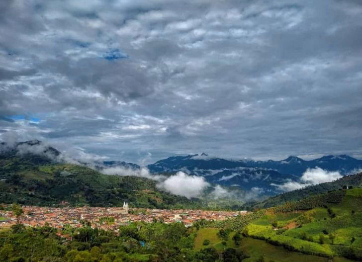 No es Cundinamarca: la cascada que deja a los turistas pasmados por su ...
