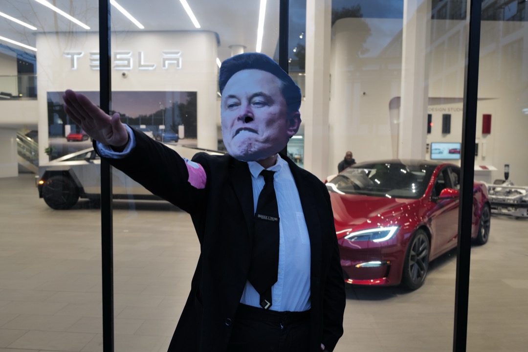 Musk shoved Scott Bessent in angry fight, White House confirms