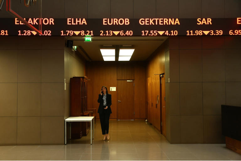 Χρηματιστήριο: Σε αμφισβήτηση οι 2.200 μονάδες – Απώλειες στις τράπεζες