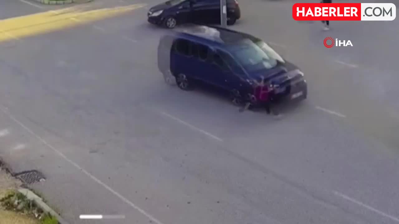 Adana'da Hafif Ticari Araç Çocuğa Çarptı: Durumu Kritik