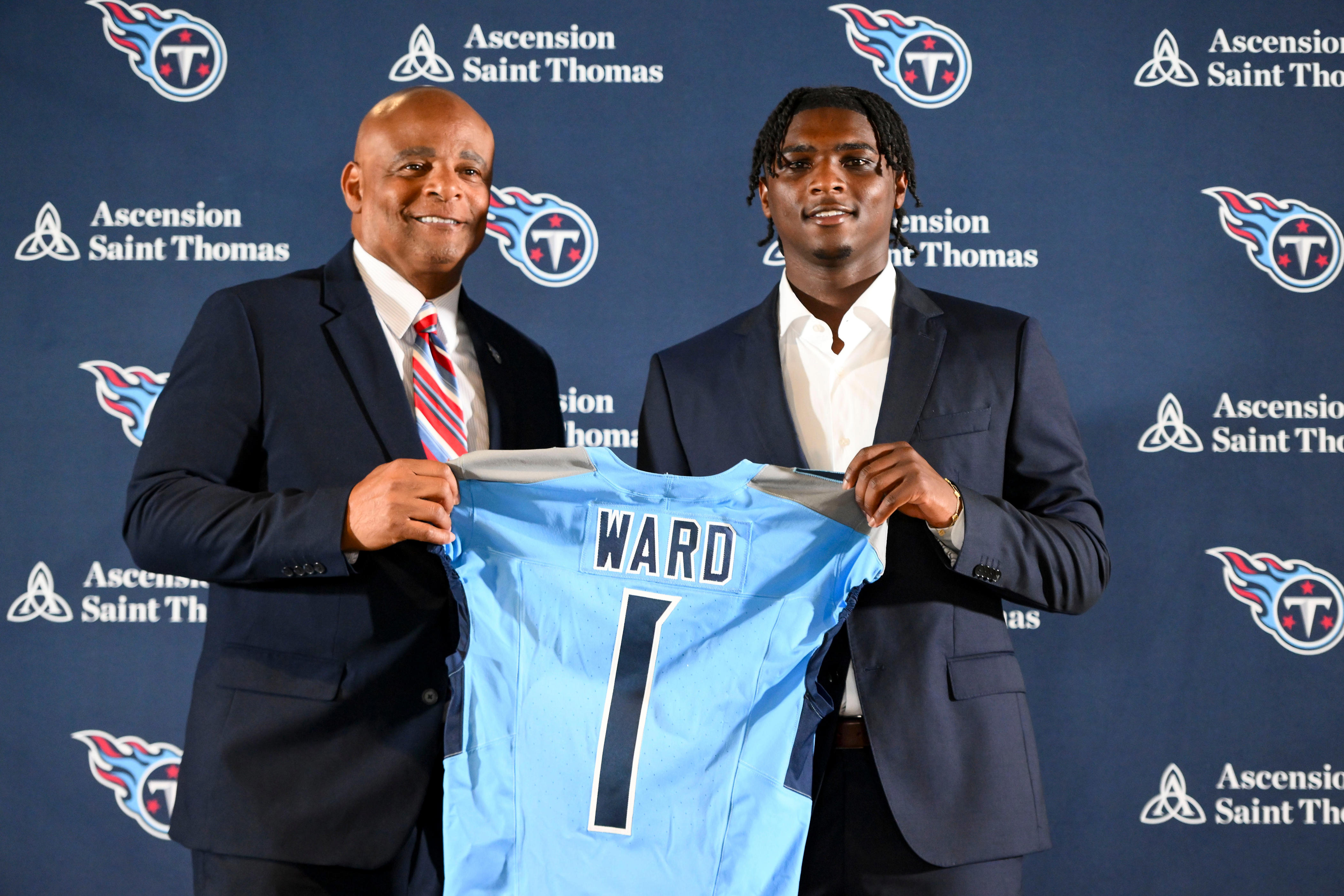 Warren Moon opens up on Cam Ward, Titans future at the Super Bowl