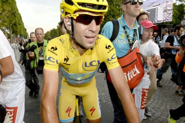 Nibali on cycling in the doping era: "I never used but I was watched, and they broke into my car"