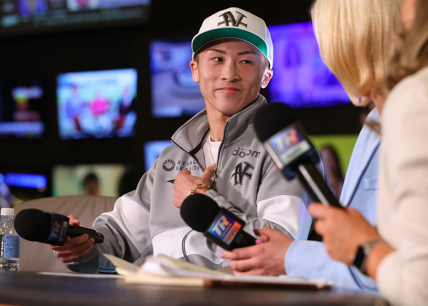 Naoya Inoue vs Ramon Cardenas fight time, ring walks