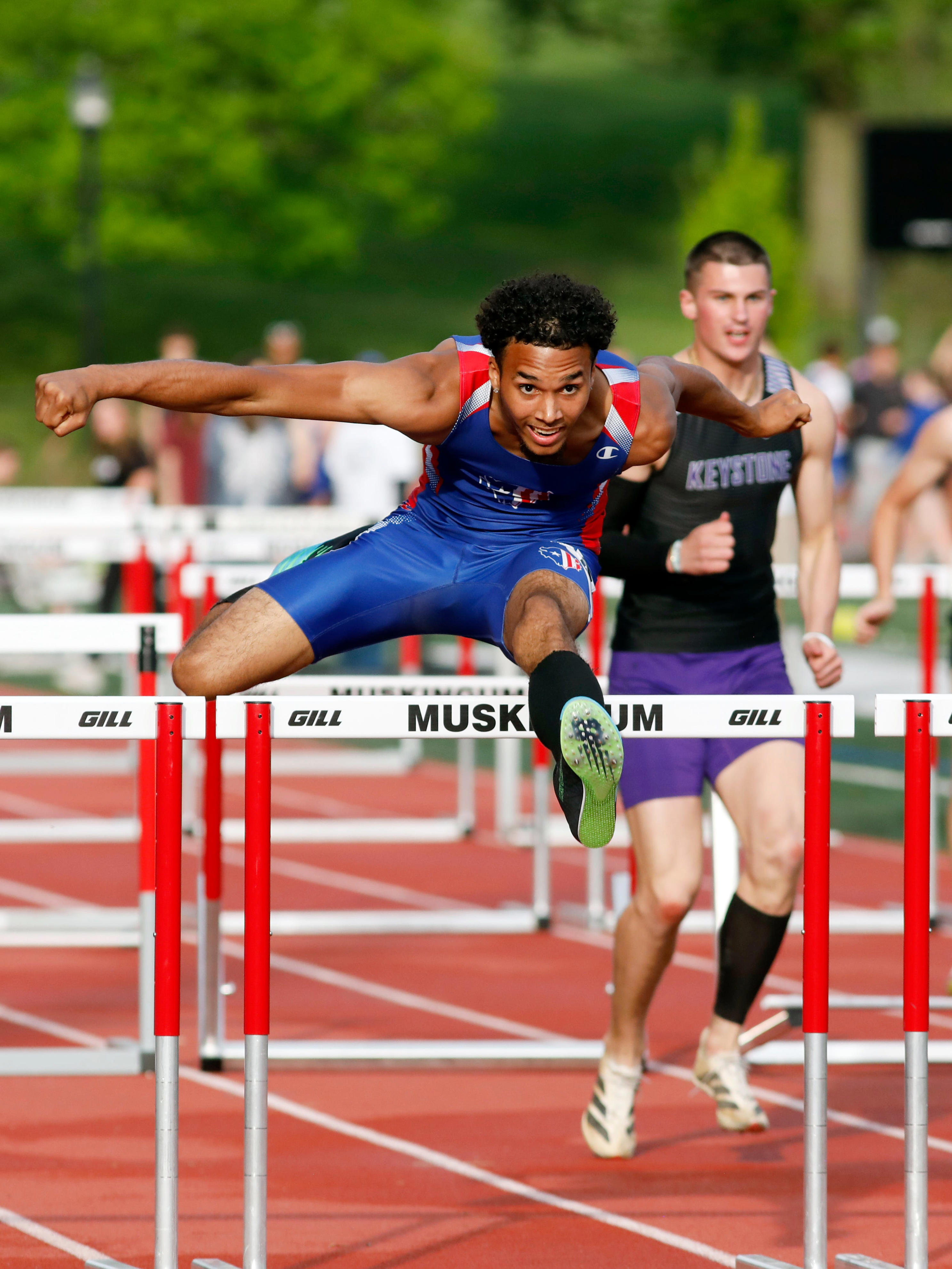 Parker Andrews and Carter Smith put on impressive shows in track ...