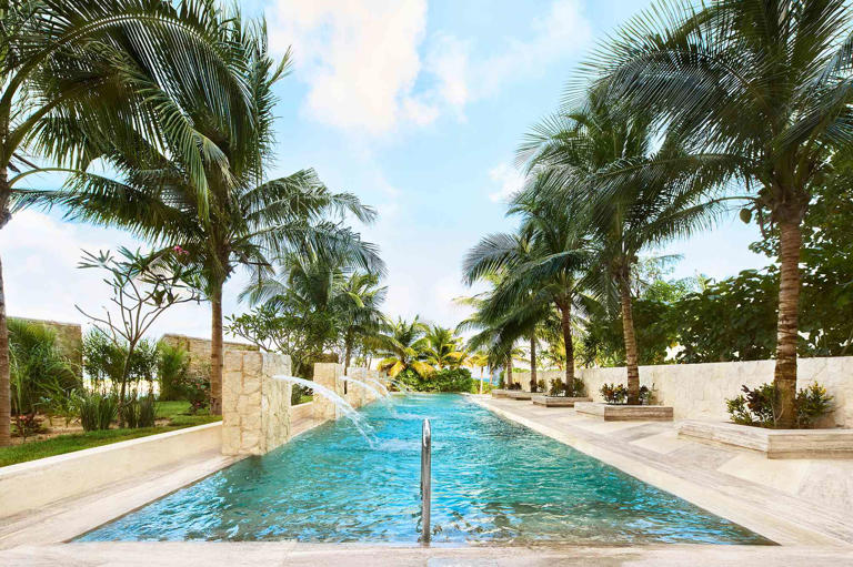 Cancun, Mexico, Has a New Luxury All-inclusive Resort—With Swim-out ...
