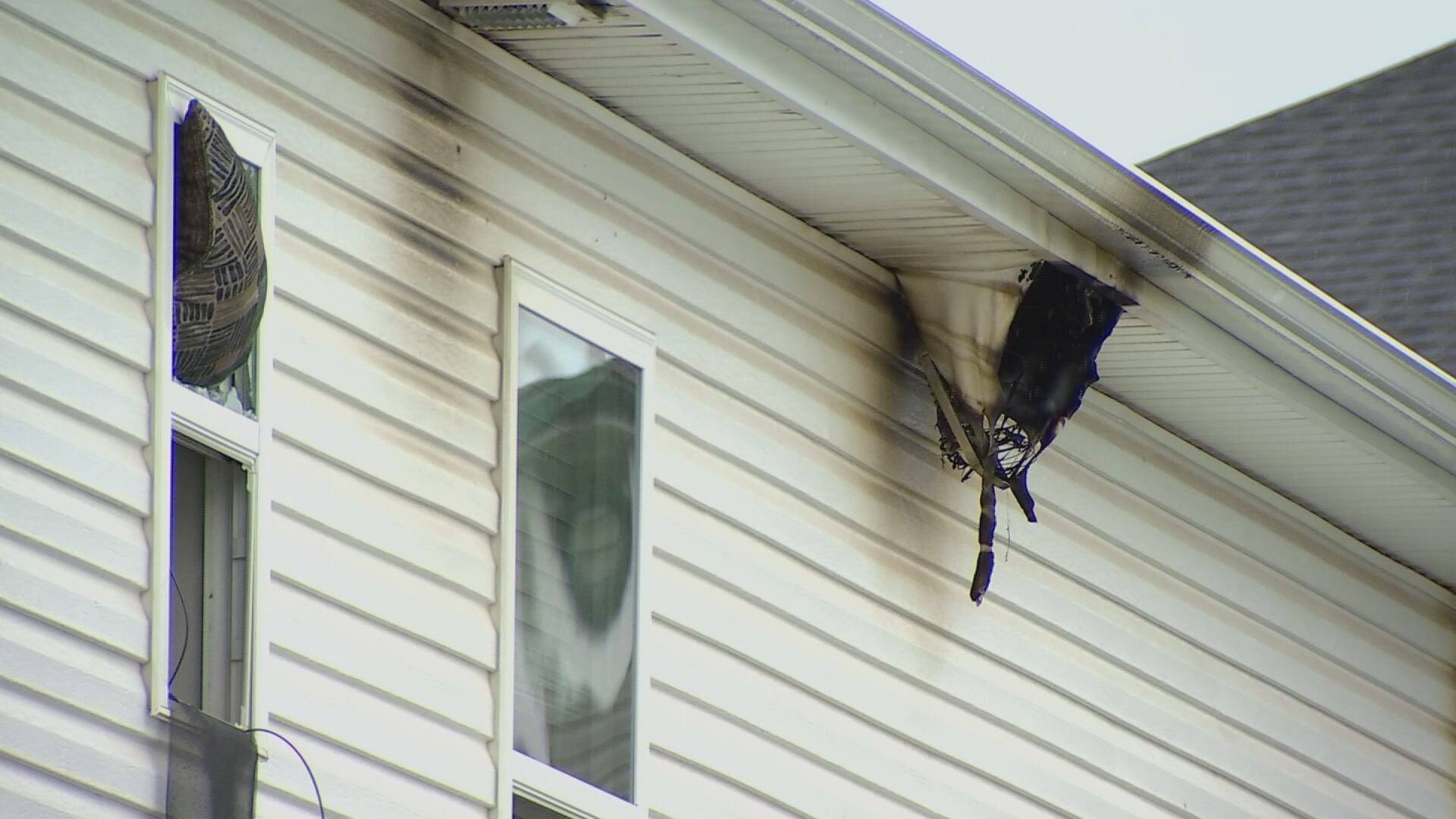 ‘It was an incredible boom’: Bellshire home catches fire after ...