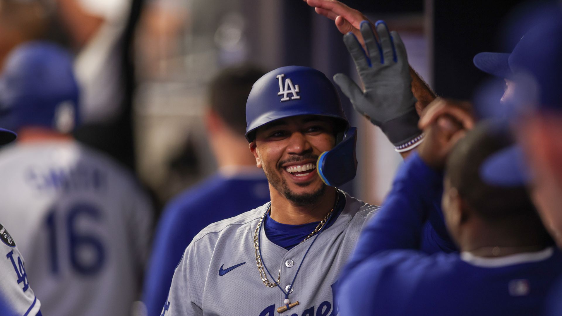 Yamamoto dominates again, and Betts goes yard in Atlanta