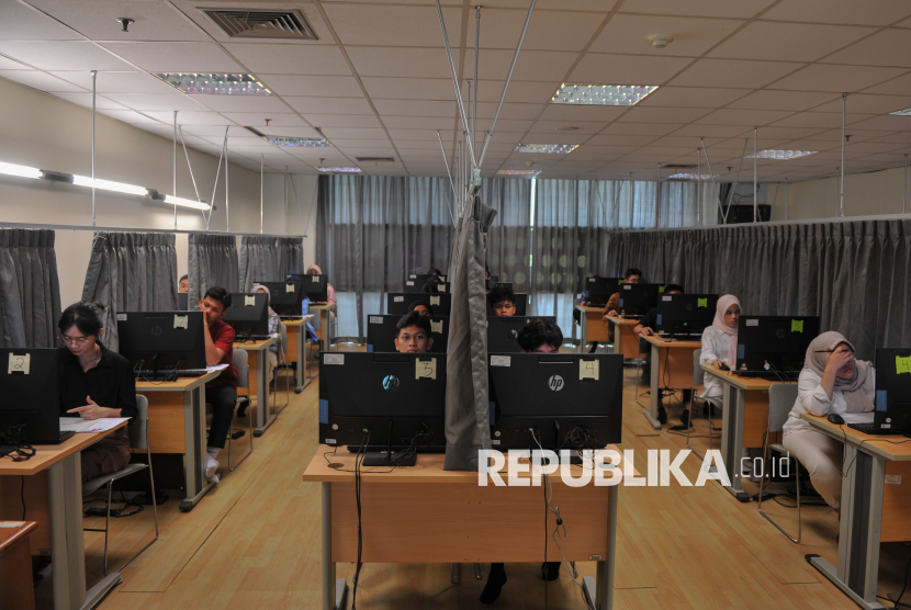 Terungkap Perangkat Elektronik dan Cara Kerja Sindikat Joki UTBK di ...