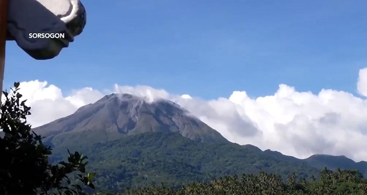 PHIVOLCS places Mt. Bulusan on alert level 1 due to volcanic activity