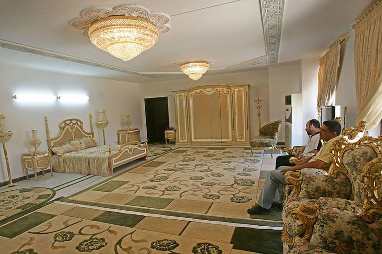 Trump's tacky gold-plated Oval Office compared to heinous dictator's palace