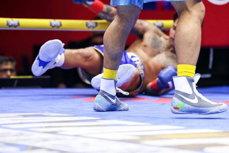 Rolly Romero scores knockdown in decision win over Ryan Garcia in Times ...