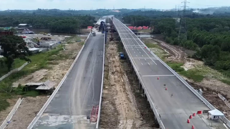 IKN TERBARU! Progres Terkini Pembangunan Jembatan Sungai Wain di Ruas Tol Ibu Kota Nusantara