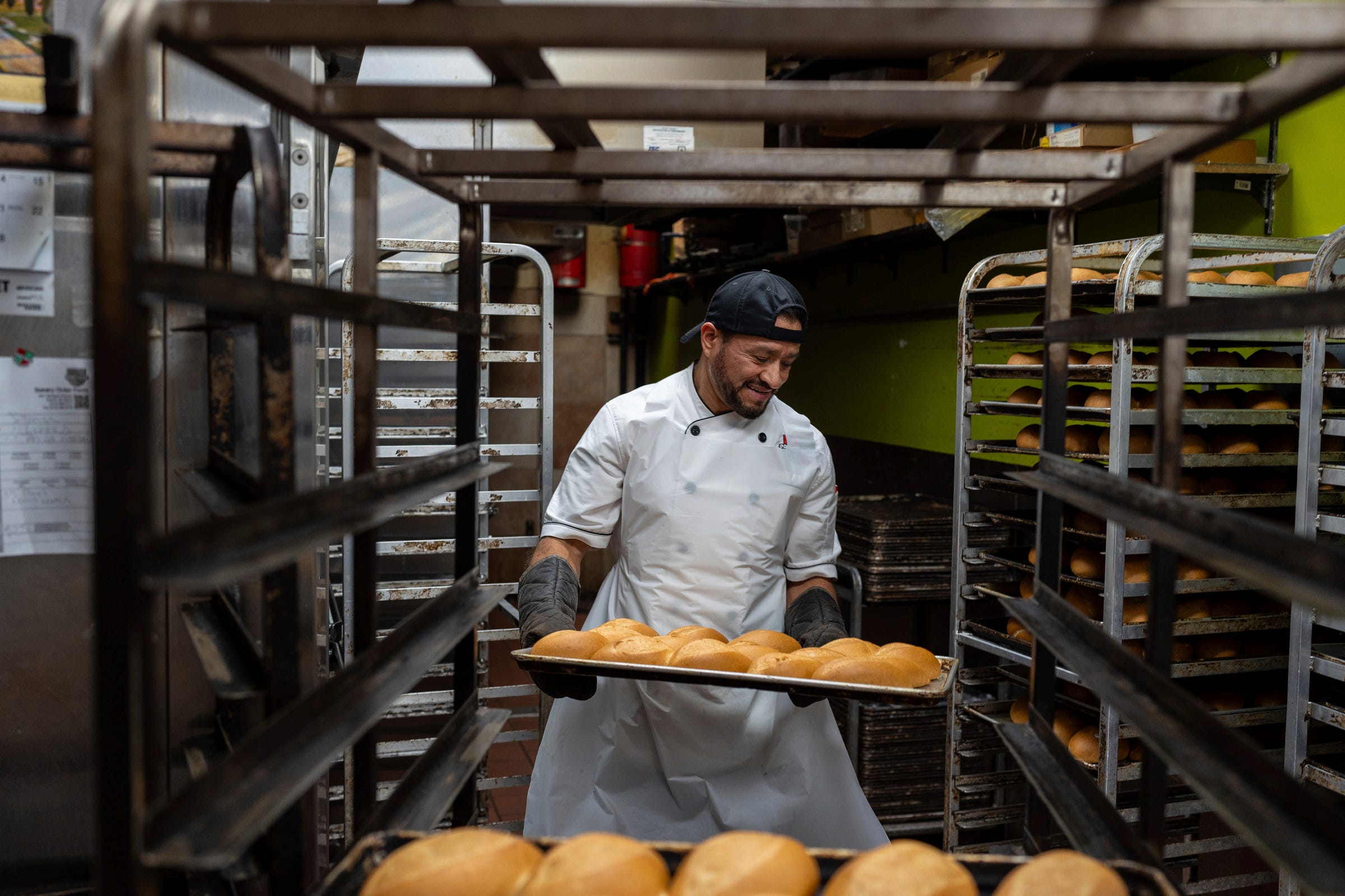 Detroit pastry chef is legal citizen now — but fear follows him during ...