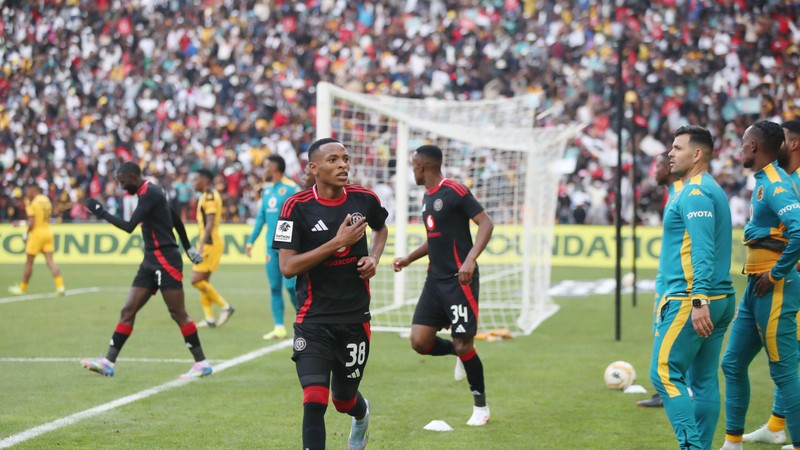Relebohile Mofokeng the hero as Orlando Pirates beat Kaizer Chiefs in ...