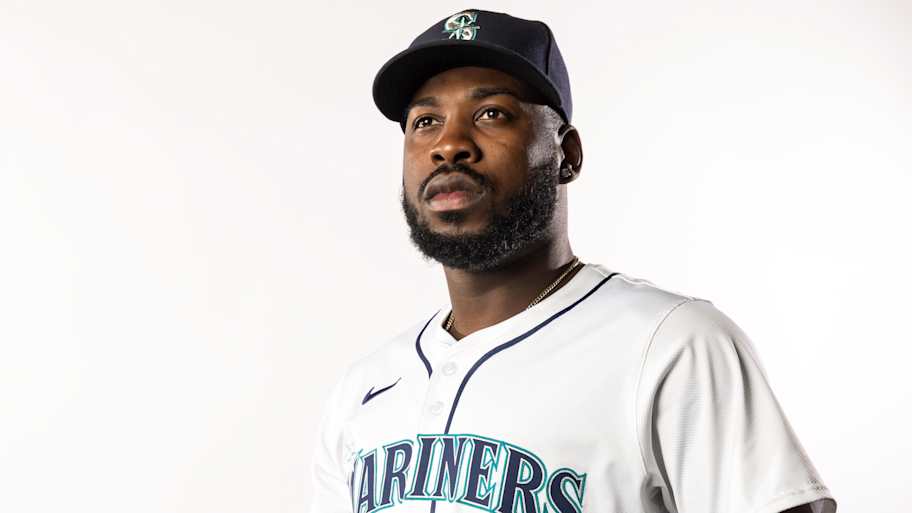 Seattle Mariners Make Roster Move with Pitcher Who Recently Made Major ...