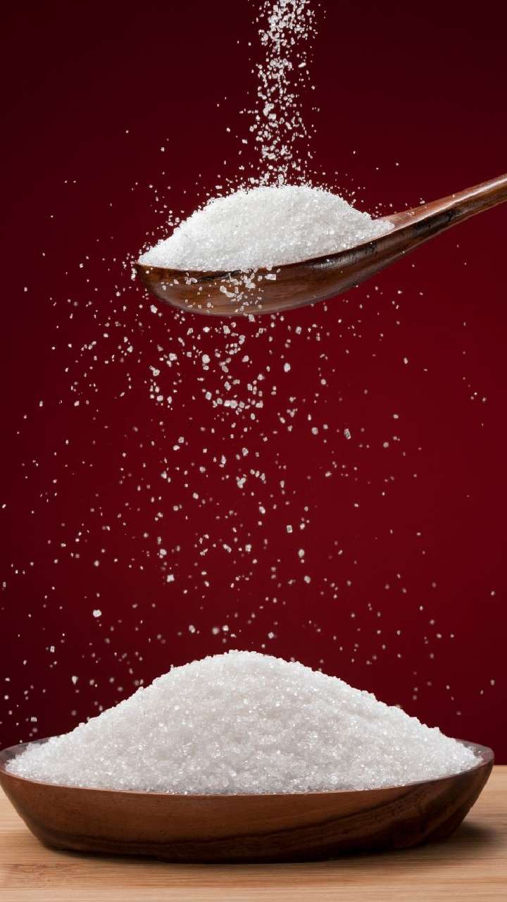 DIY Sugar And Olive Oil Foot Scrub For Moisturised Feet