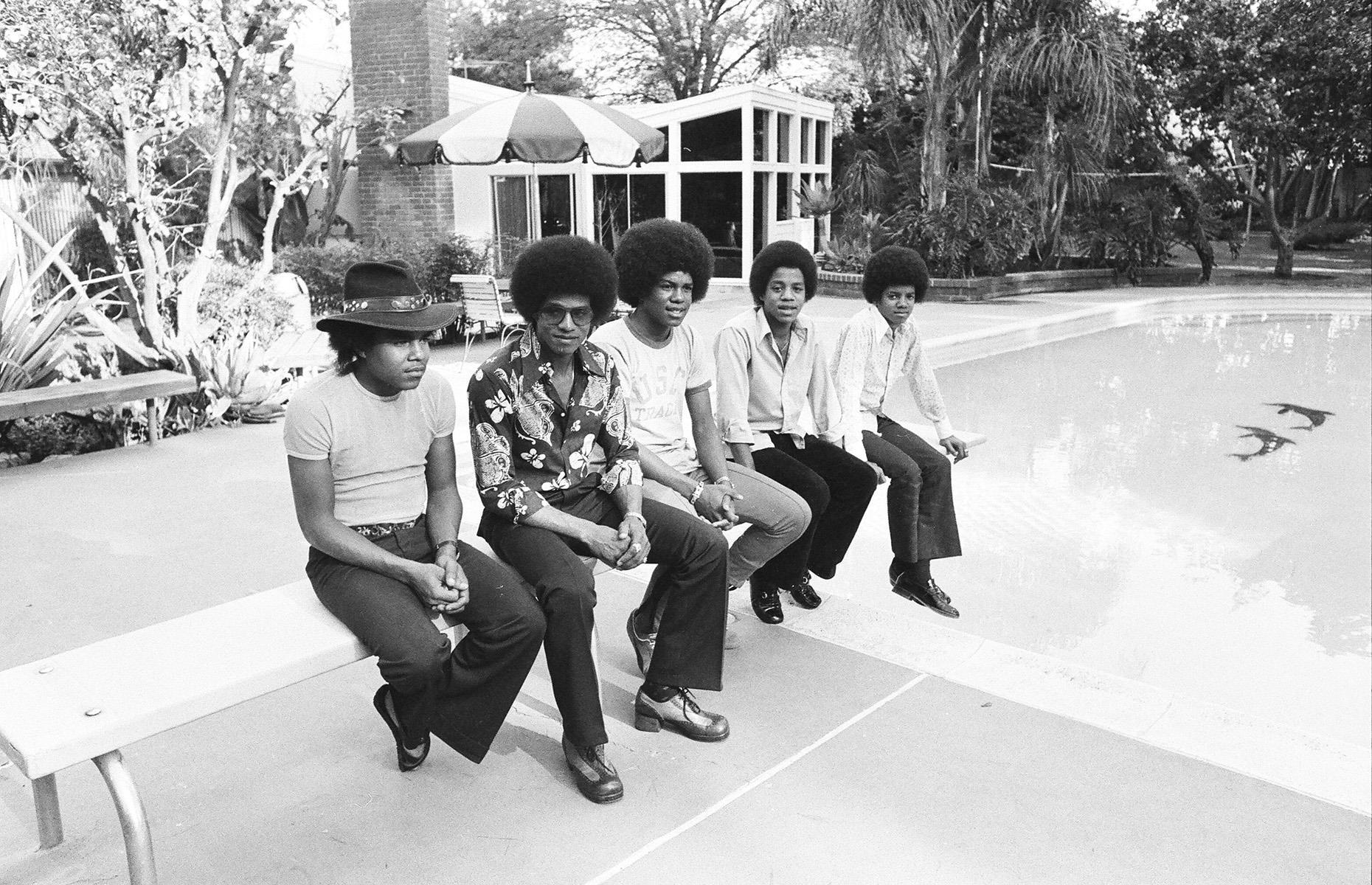 Incredible Photos Show The World’s Most Iconic Celebrities At Home