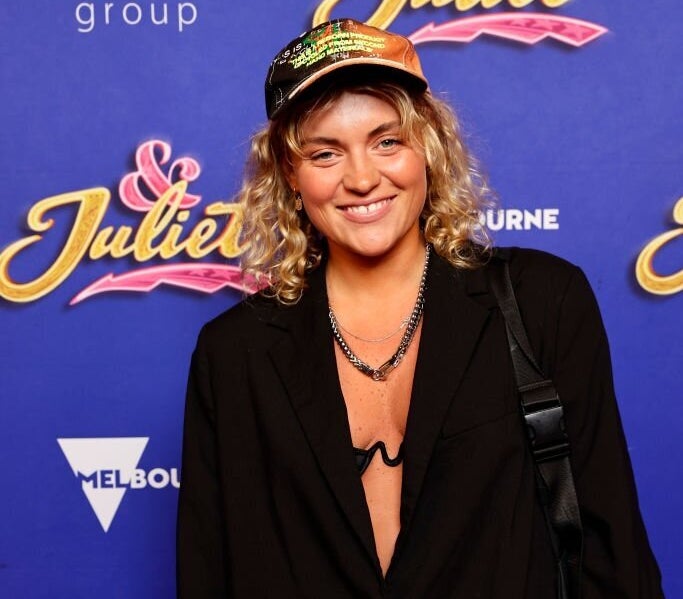 'I Was Dumped At The Afterparty': Kath Ebbs — JoJo Siwa's Ex — Did Not ...