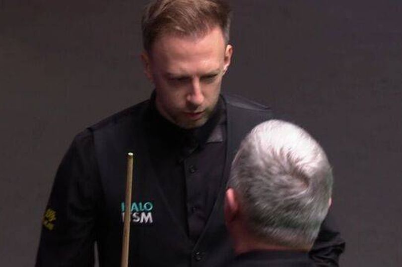 Judd Trump moans at referee during Mark Williams clash at World Snooker ...