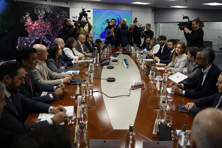 El Comité de análisis del apagón sigue revisando los datos y crea dos ... El Comité de análisis del apagón sigue revisando los datos y crea dos ...