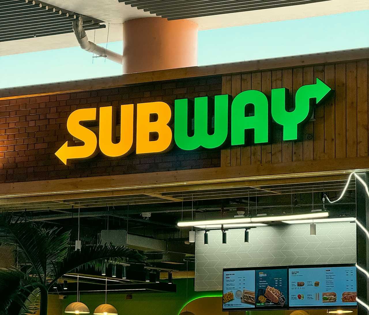 Subway Closing Hundreds Of Restaurants Yearly, Aims For 'Smart Growth ...