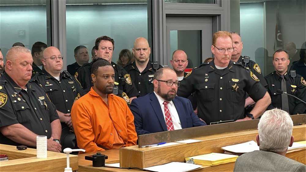 Man accused of hitting, killing Hamilton County deputy with car appears ...