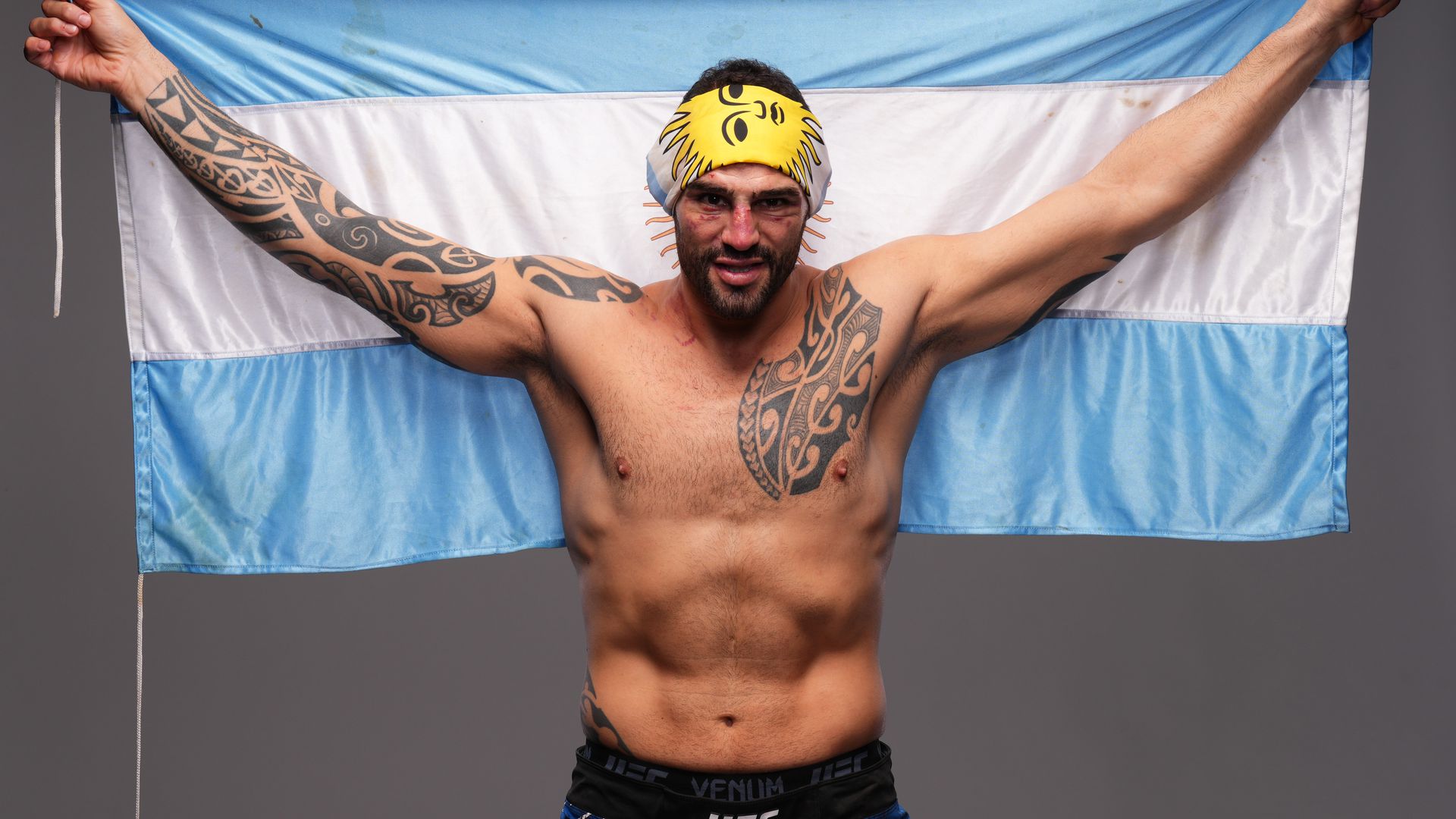 UFC fighter Santiago Ponzinibbio backs football star Lionel Messi in ...