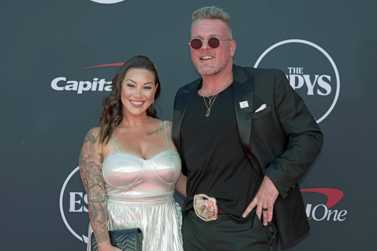 Pat McAfee’s Wife Announces Devastating Personal News