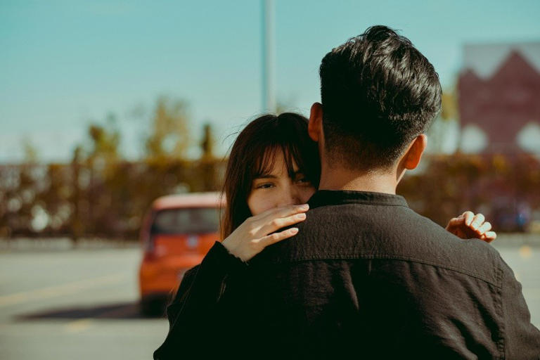 Why Does Saying Goodbye Hurt So Much Even If You Don't Love Anymore ...