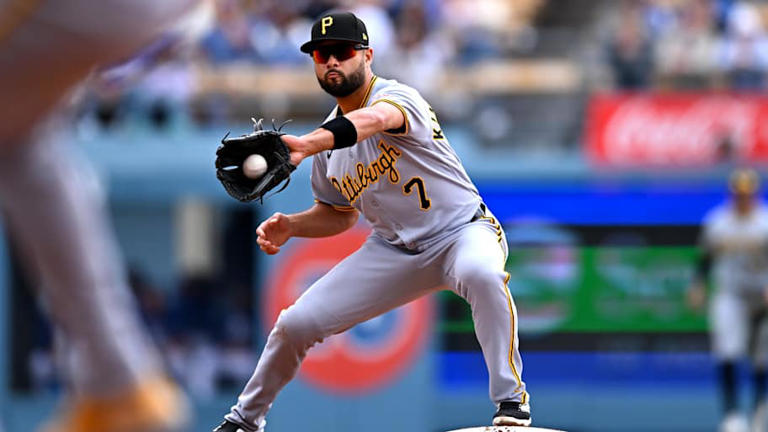 Pirates Starting Shortstop Heads to Injured List