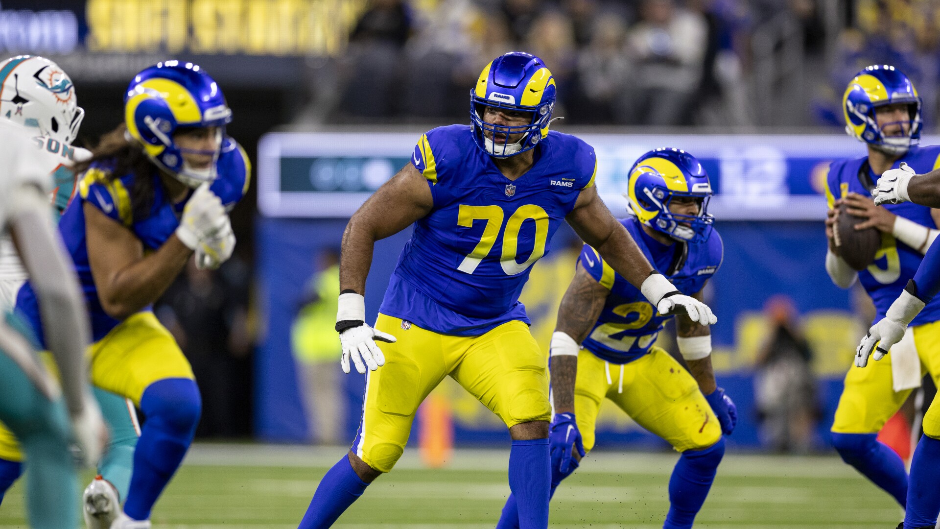 Ravens sign OL Joe Noteboom