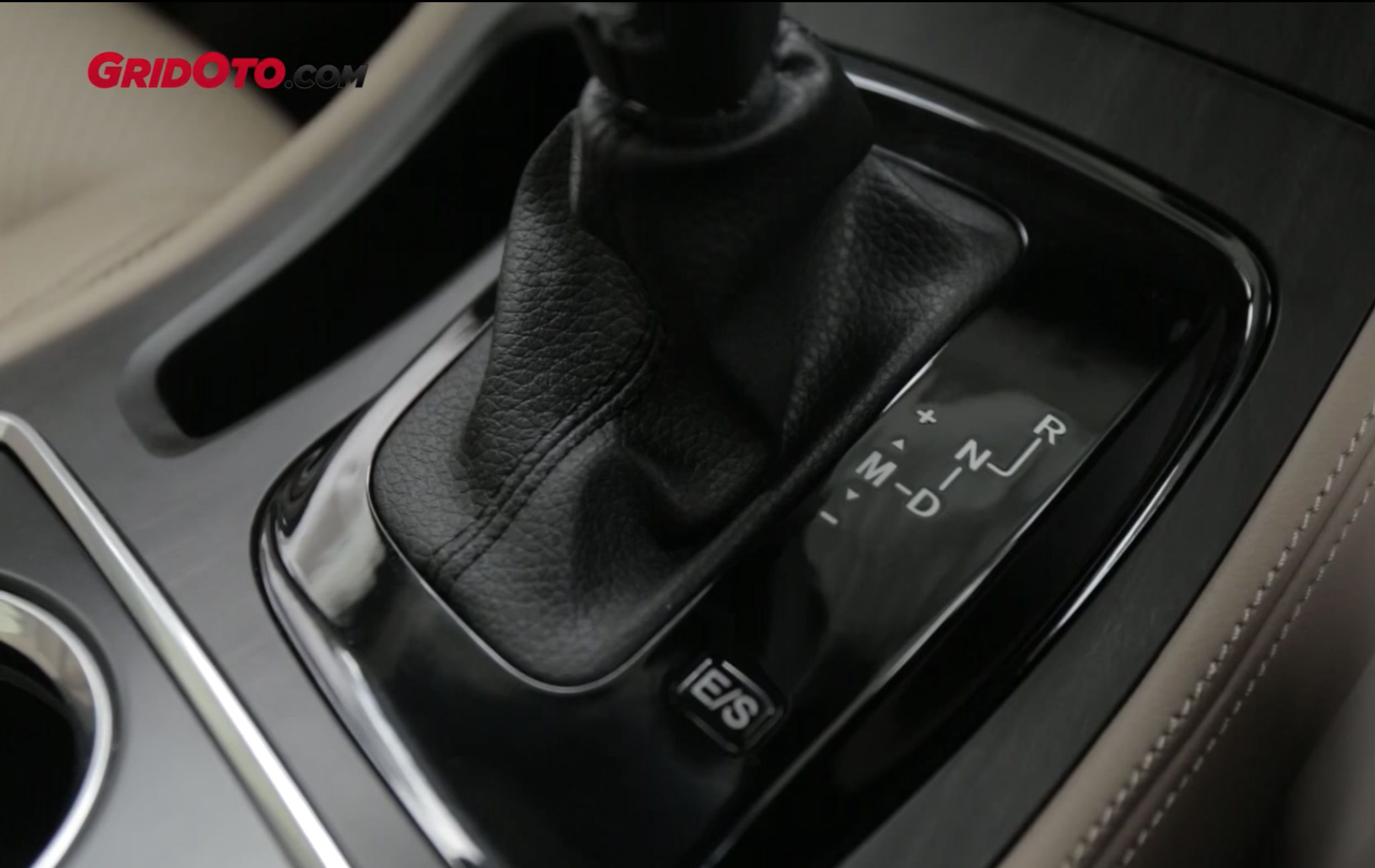 Begini Trik Menaklukan Tanjakan Pakai Mobil Transmisi AGS atau AMT