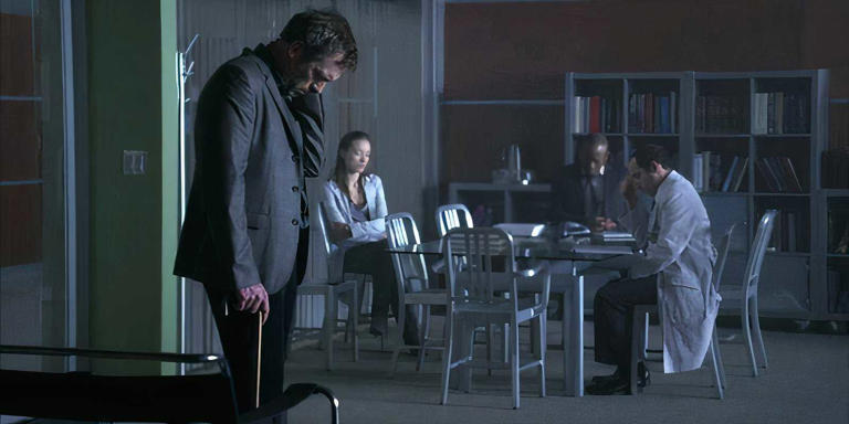 10 Harsh Realities of Rewatching House 13 Years Later