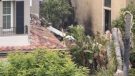 US: 1 Killed, 2 Homes Damaged As Small Plane Crashes Into Simi Valley ...