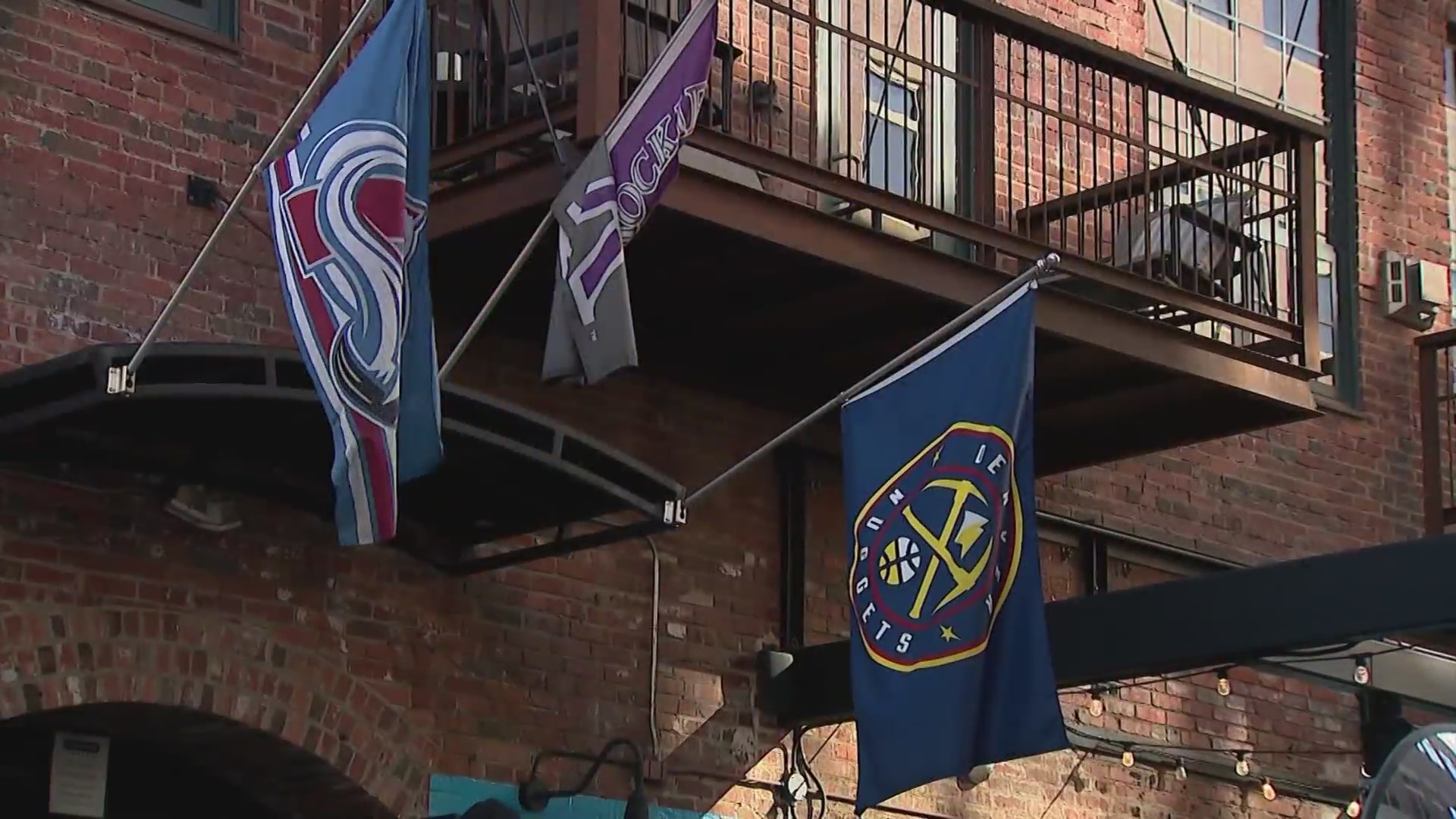 Denver Nuggets pack downtown to cheer on Avs, Nuggets