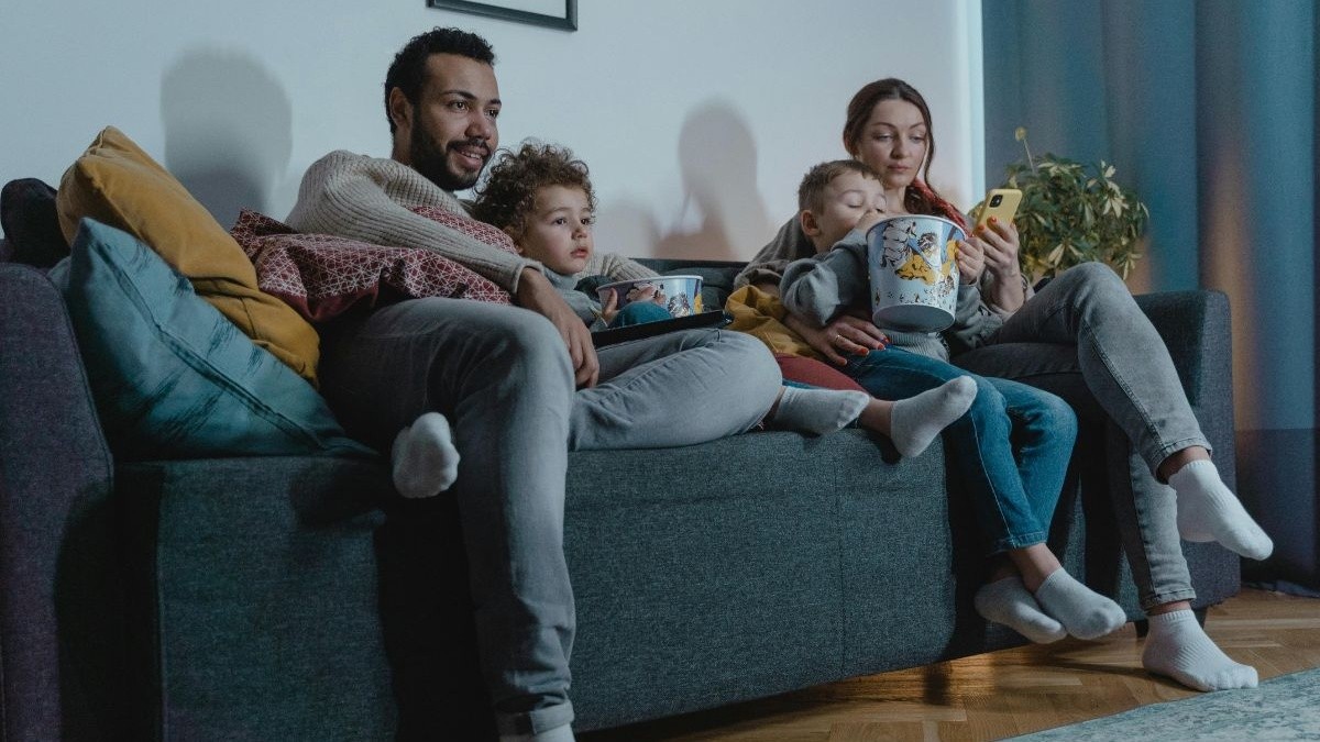 20 Phrases You Should Never Say to Your Kids Because They Hurt Their ...