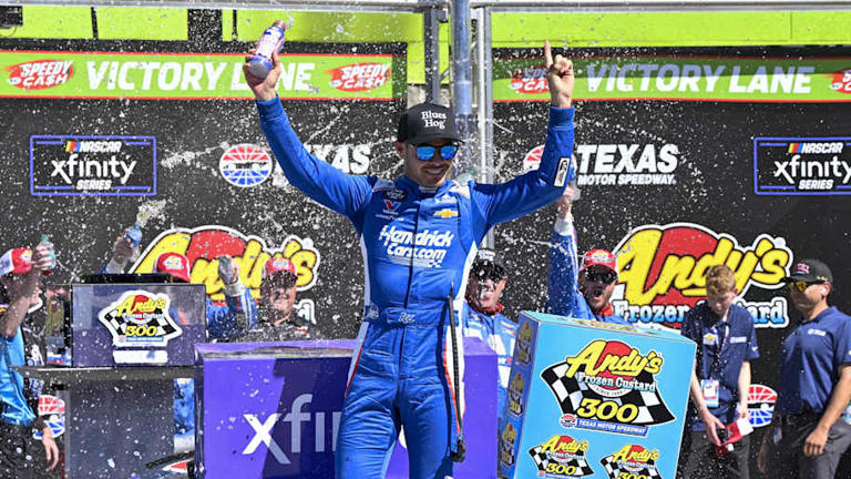 XFINITY: Larson Takes Texas Fill-In Win for Zilisch in Double-Overtime