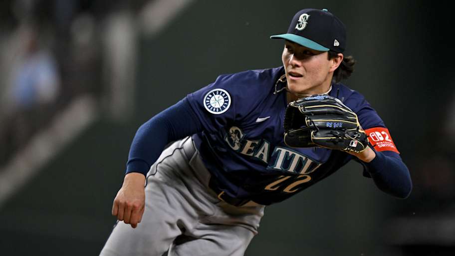 Seattle Mariners Starting Pitcher Bryan Woo Praises Catcher Cal Raleigh