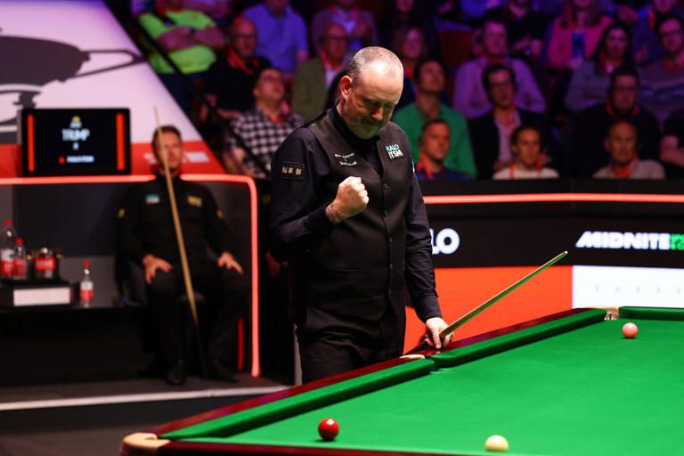 ‘Half-blind’ Mark Williams makes World Snooker Championship history to ...