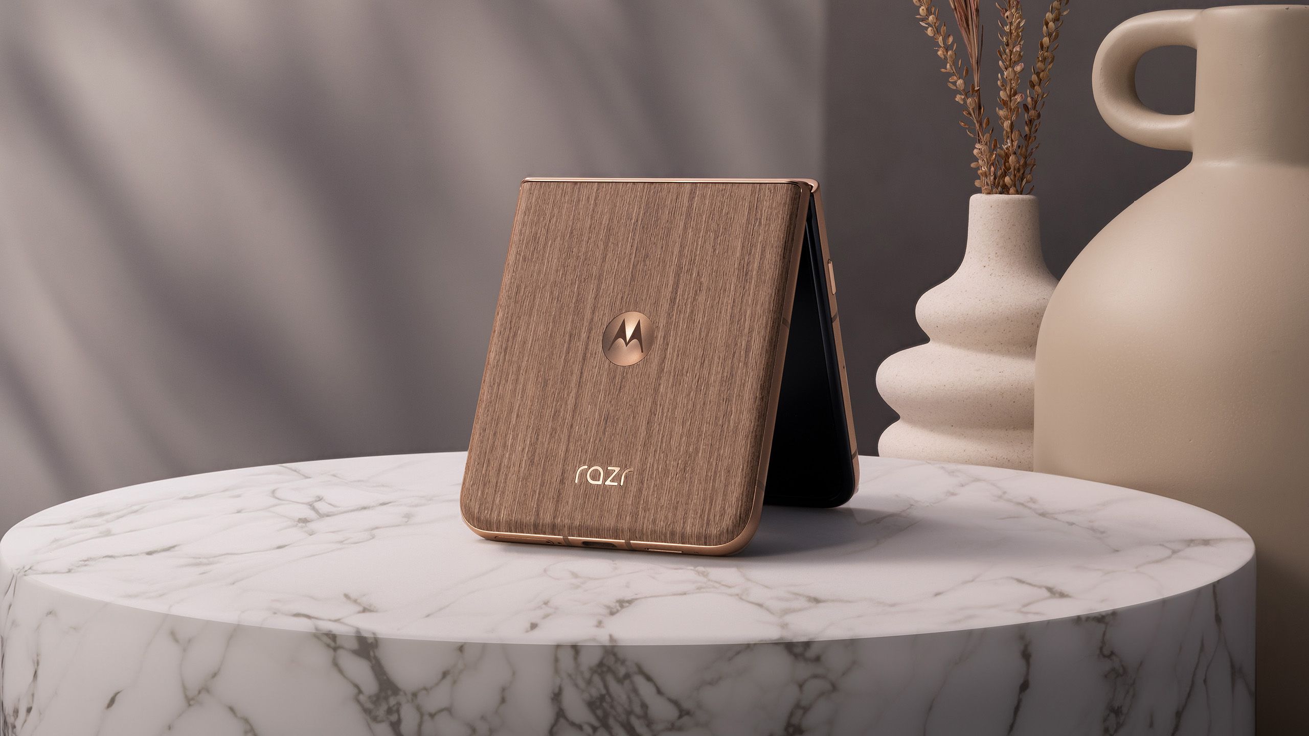 Motorola's new Razr phones feel like a push back into the big leagues