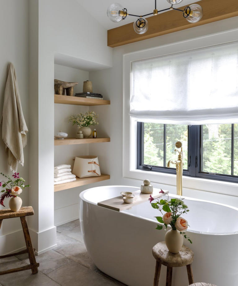 I tried using only open storage in my small bathroom – here’s what ...