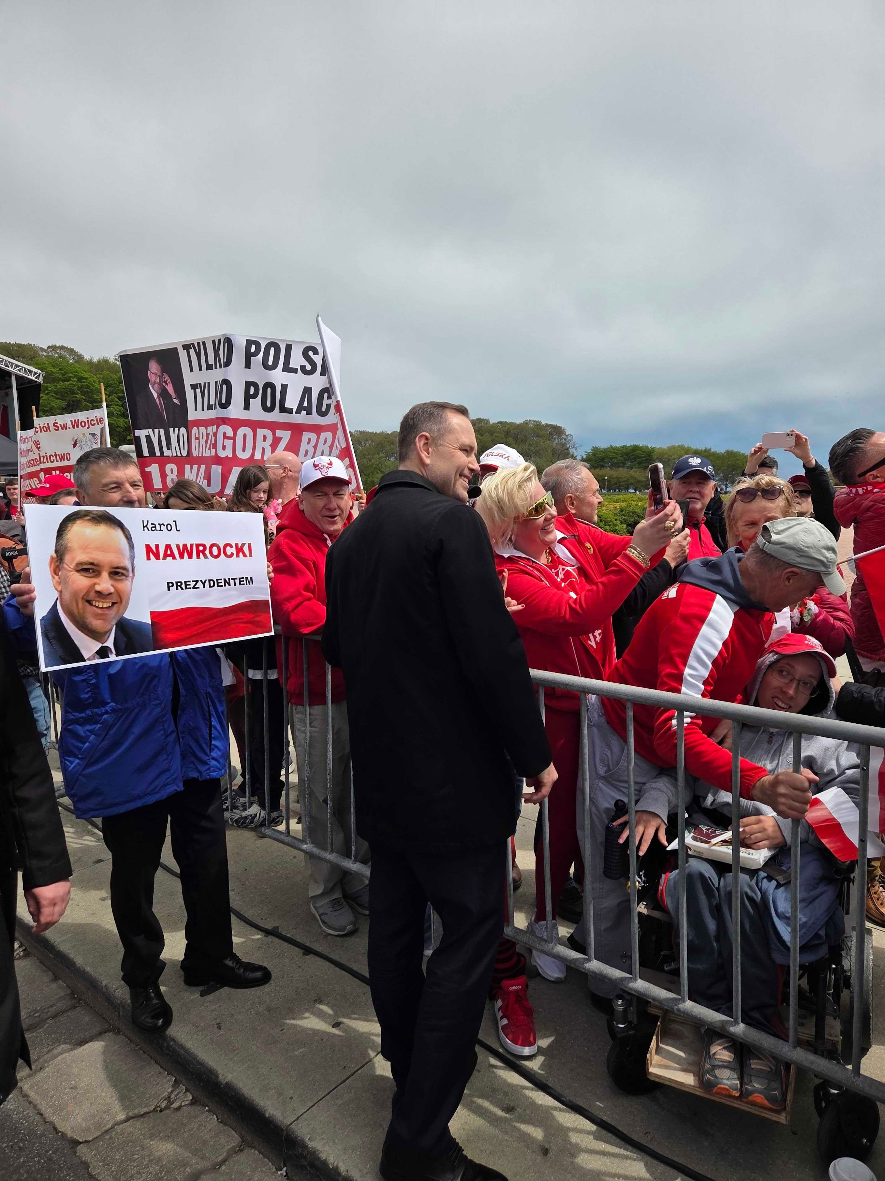 Kontrowersje wokół spotkania Karola Nawrockiego z Polonią. Organizatorzy: zakłócenie uroczystości