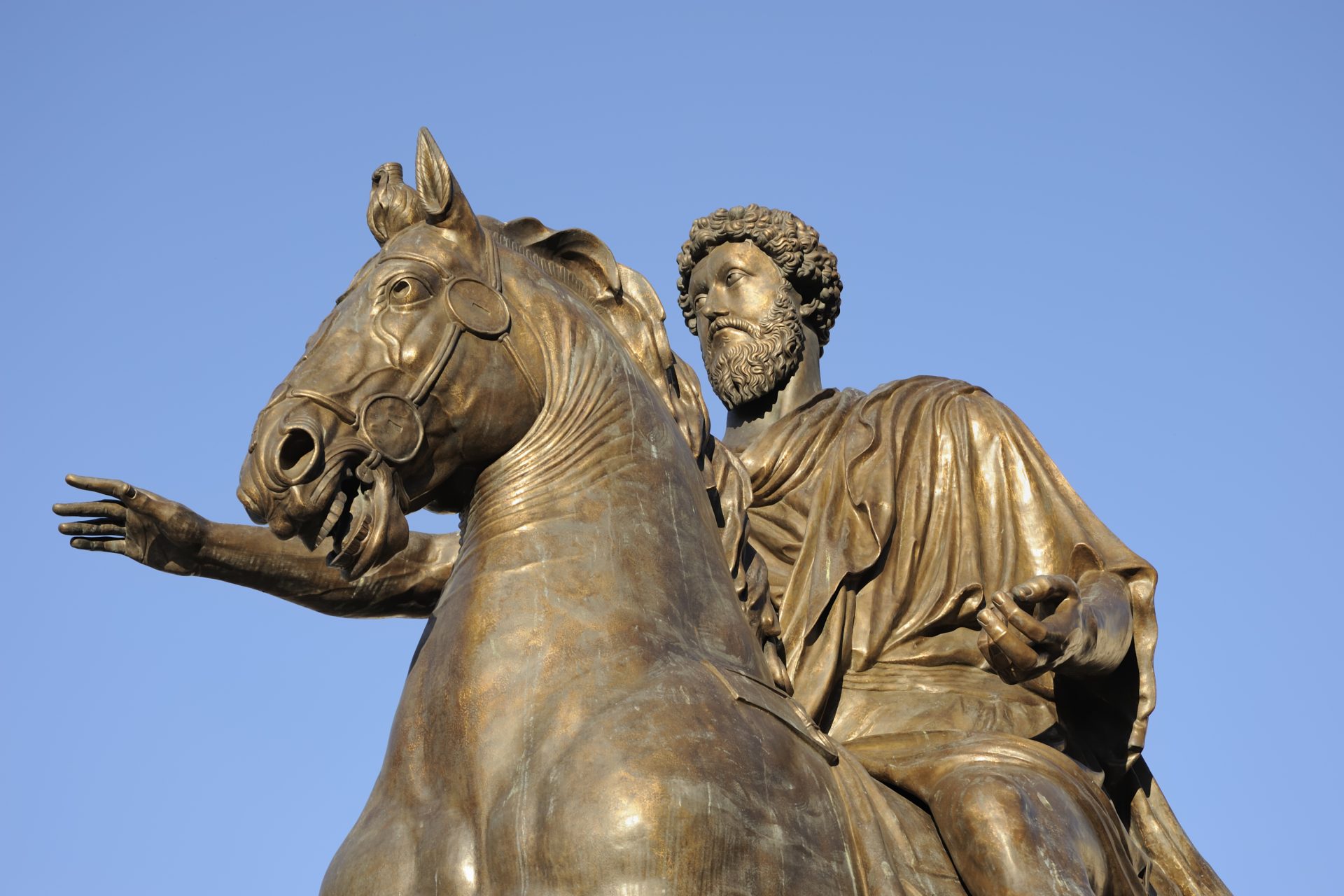 A bizarre story about a looted ancient statue